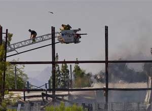 Smoky Phoenix suburb fire destroys warehouse