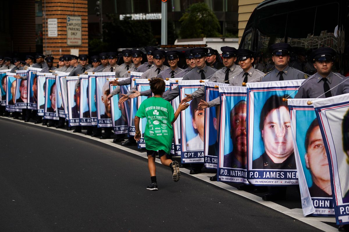 Ret. FDNY chief honors fallen FFs in One World Trade Center race