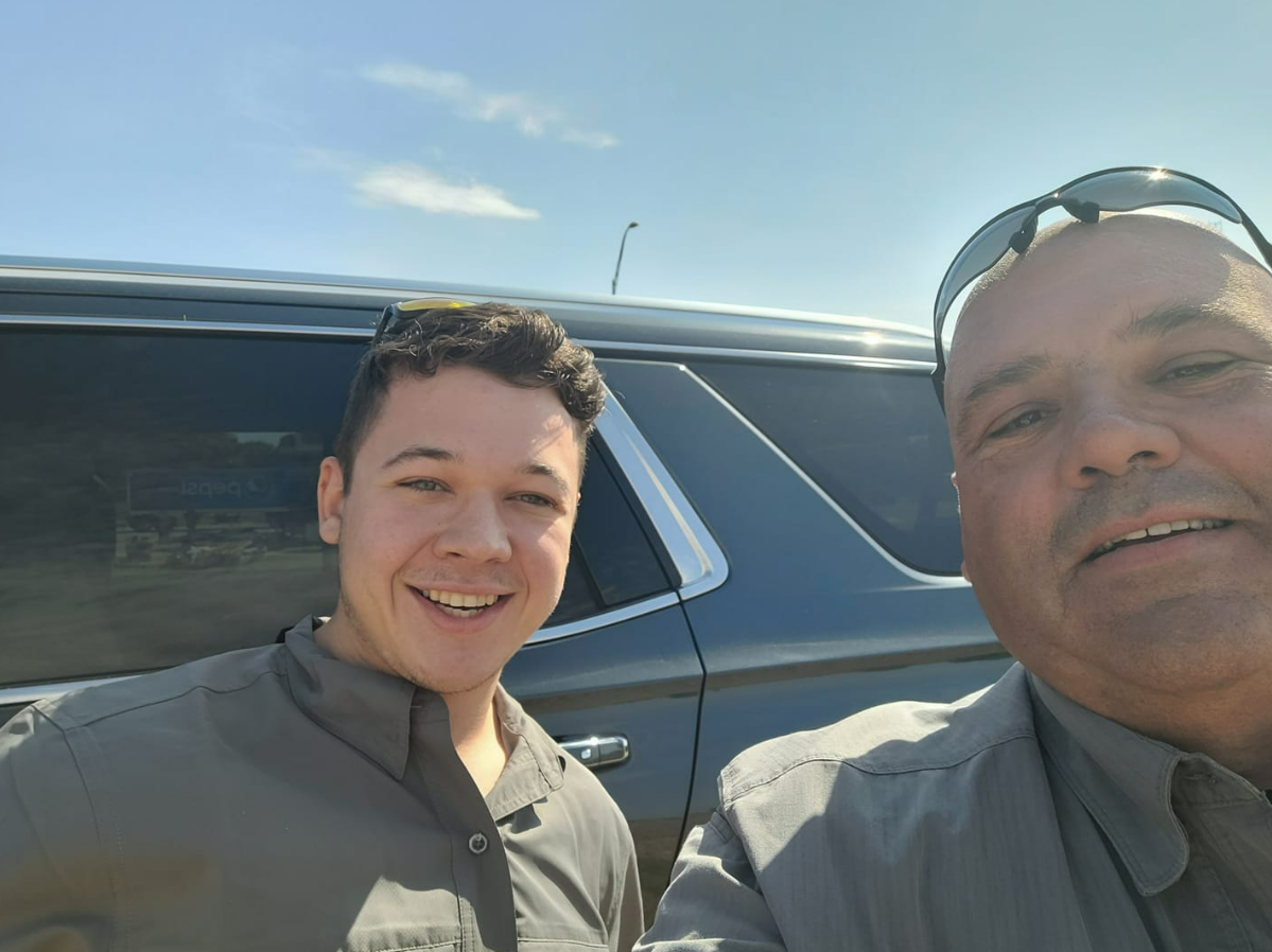 Texas PD responds after selfie with Kyle Rittenhouse goes viral