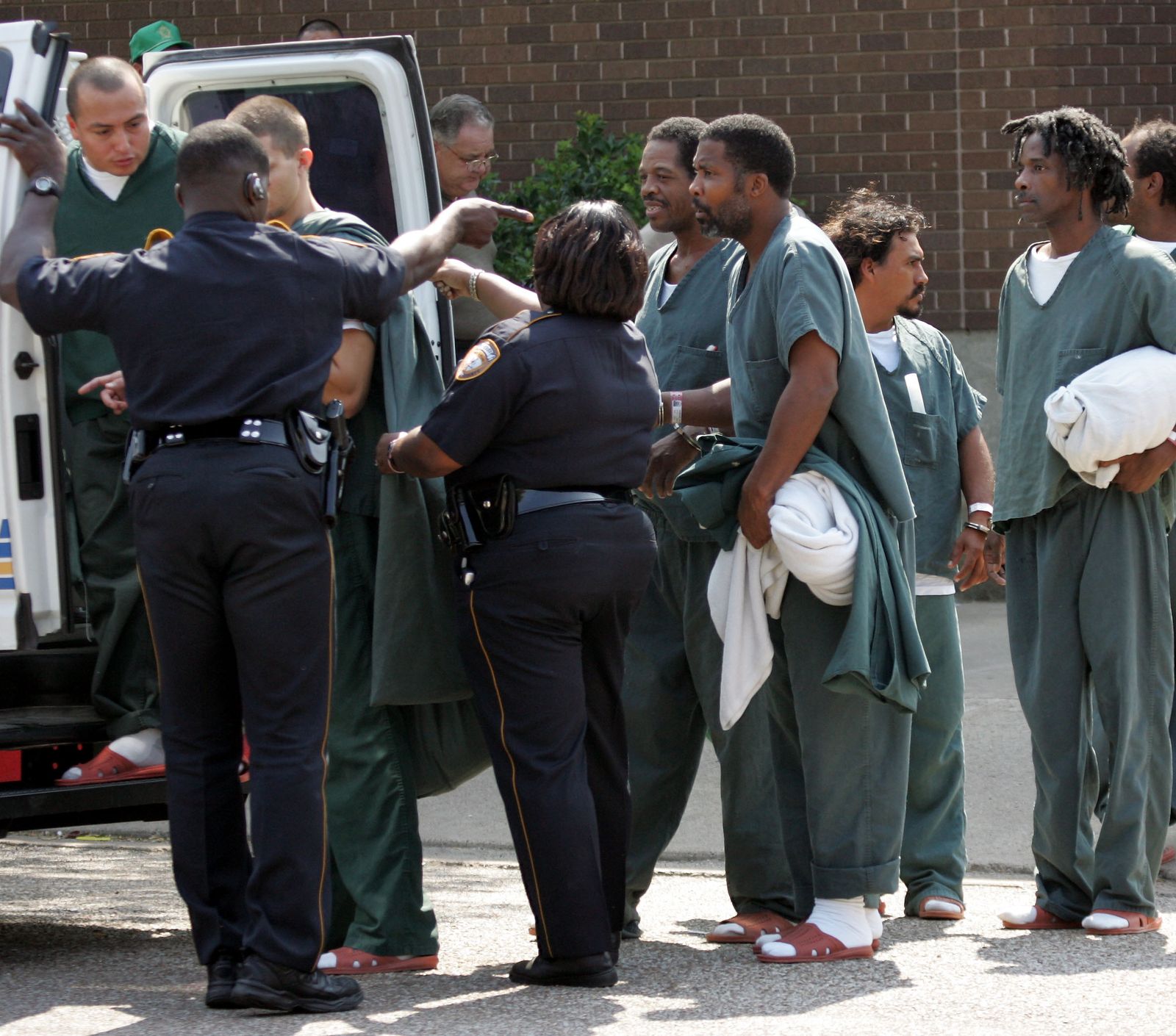 Implementing scenario-based prisoner transport training