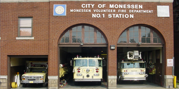 3 firefighters hurt in 4 overnight arson fires