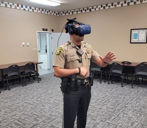 Webinar reviews how virtual reality improves police training