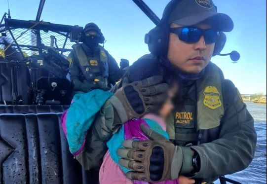 On four feet, two feet, in the air and on the water: 9 heart-warming ...