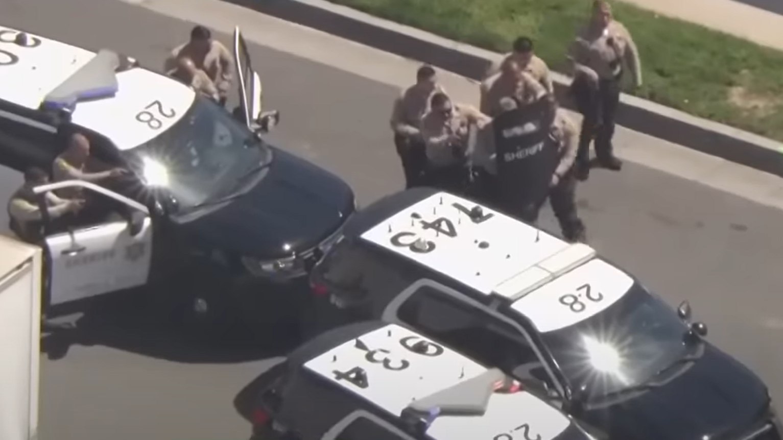 Video Woman Steals Lasd Cruiser After Crash Leads 160 Mph Pursuit