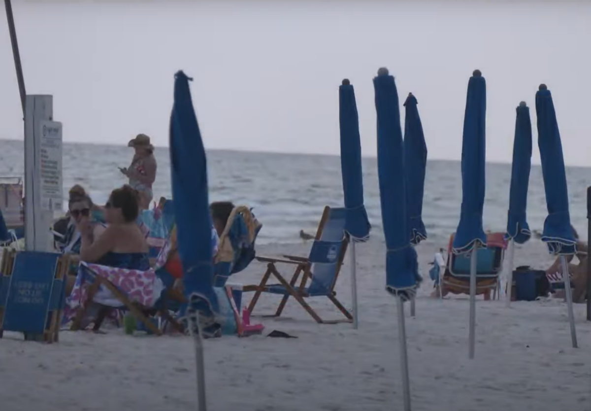 Ala. woman suffers complete impalement by beach umbrella