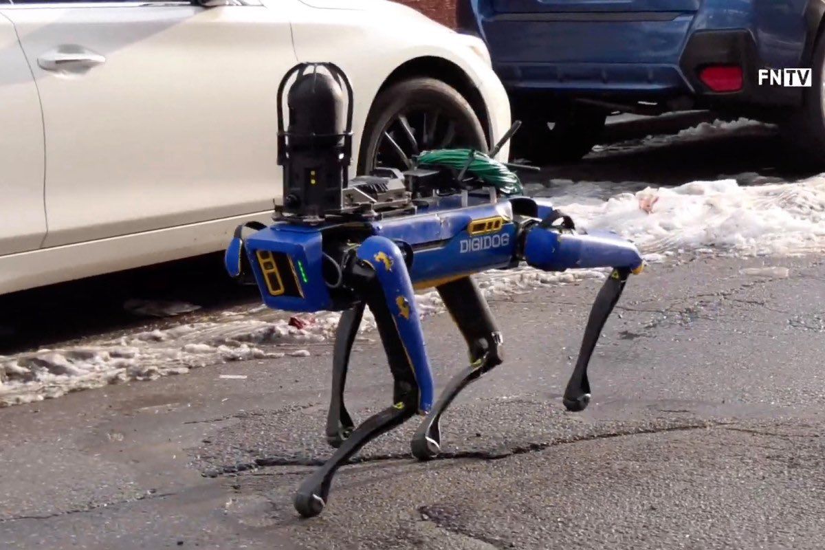 Video: NYPD tests robot dog at crime scene