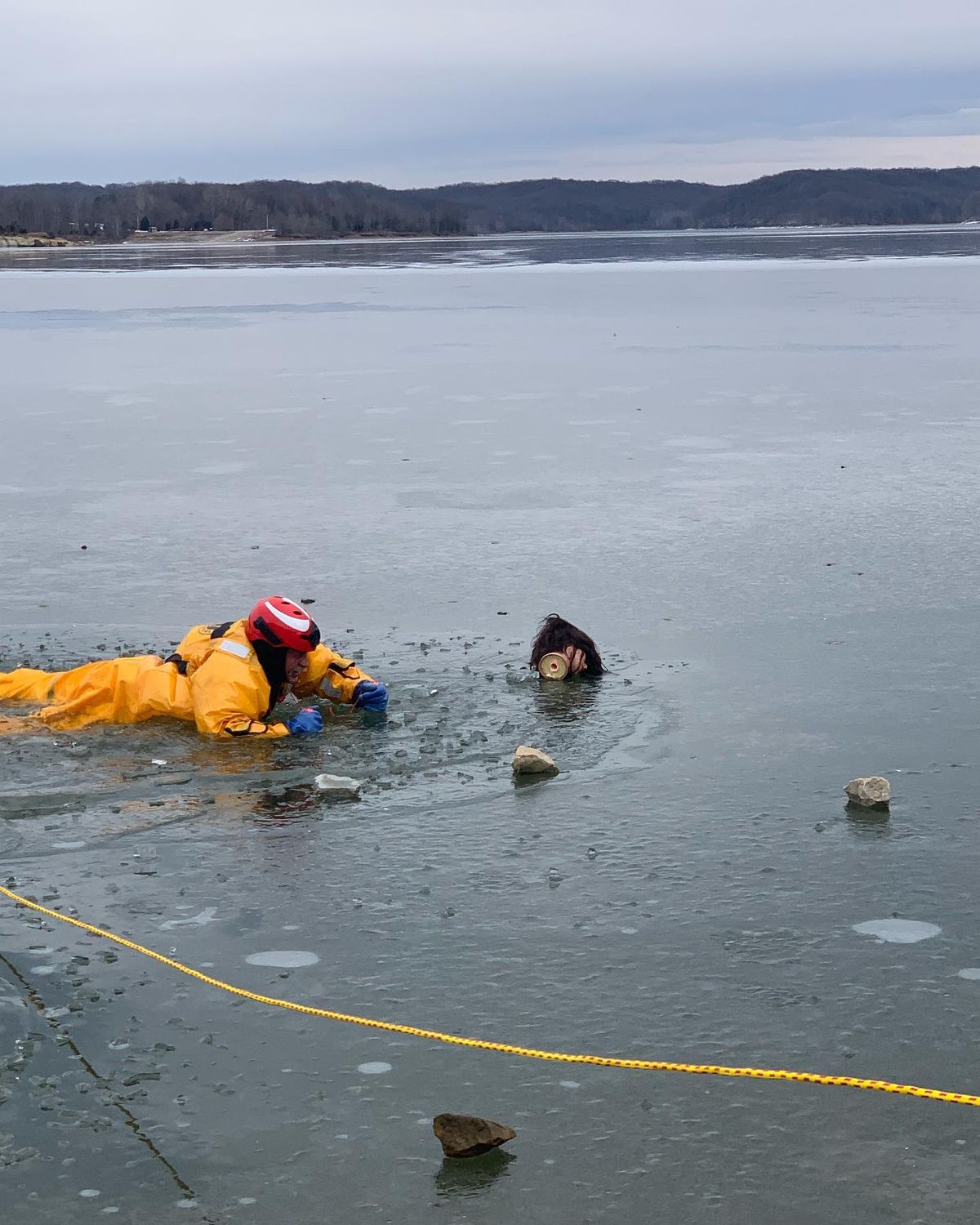 Ind. FFs attempt rescue on frozen lake ... for mannequin head