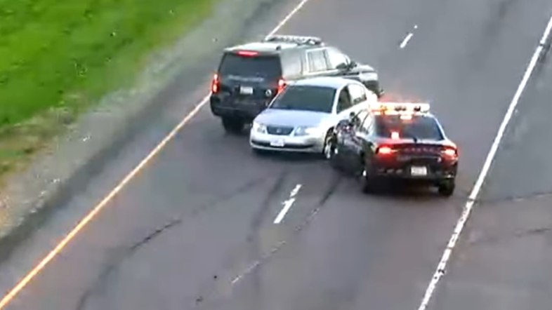 Watch Driver Rams Squad Cars In Wild Pursuit Across Highway Kung Fu