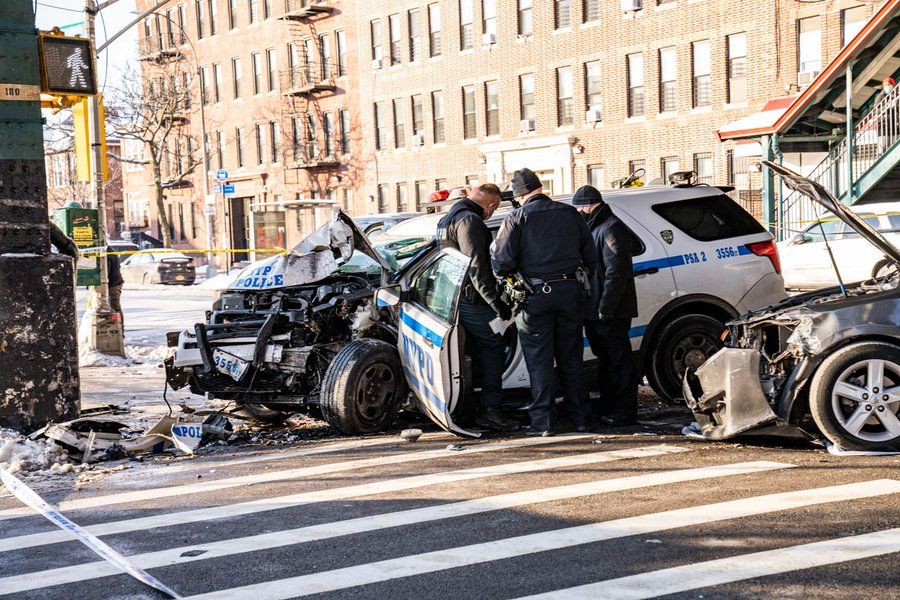 2 NYPD cops seriously injured in crash with cab en route to shooting