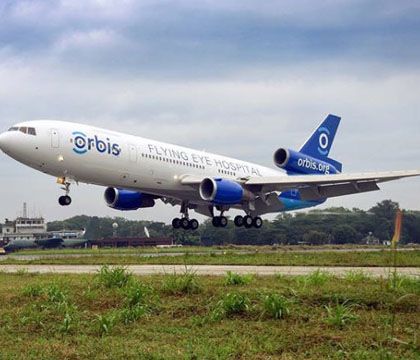 'Flying Eye Hospital' helps give sight to the blind