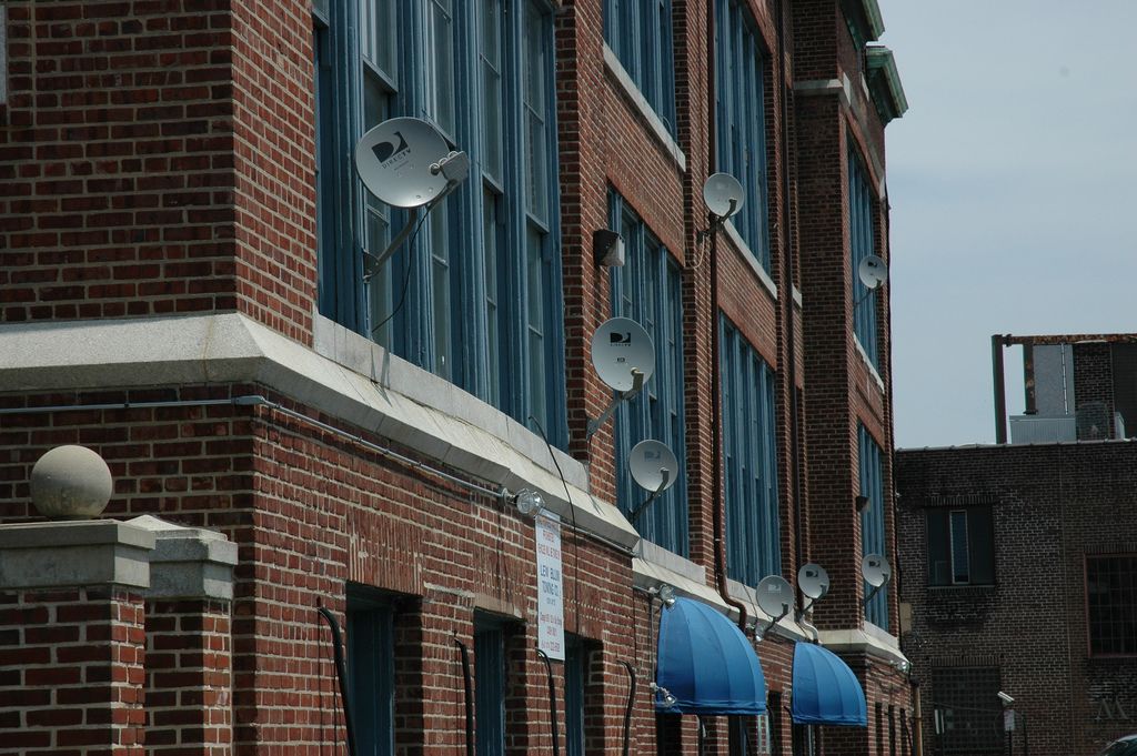 FCC Overrules Philadelphia's Dish Blight Ordinance