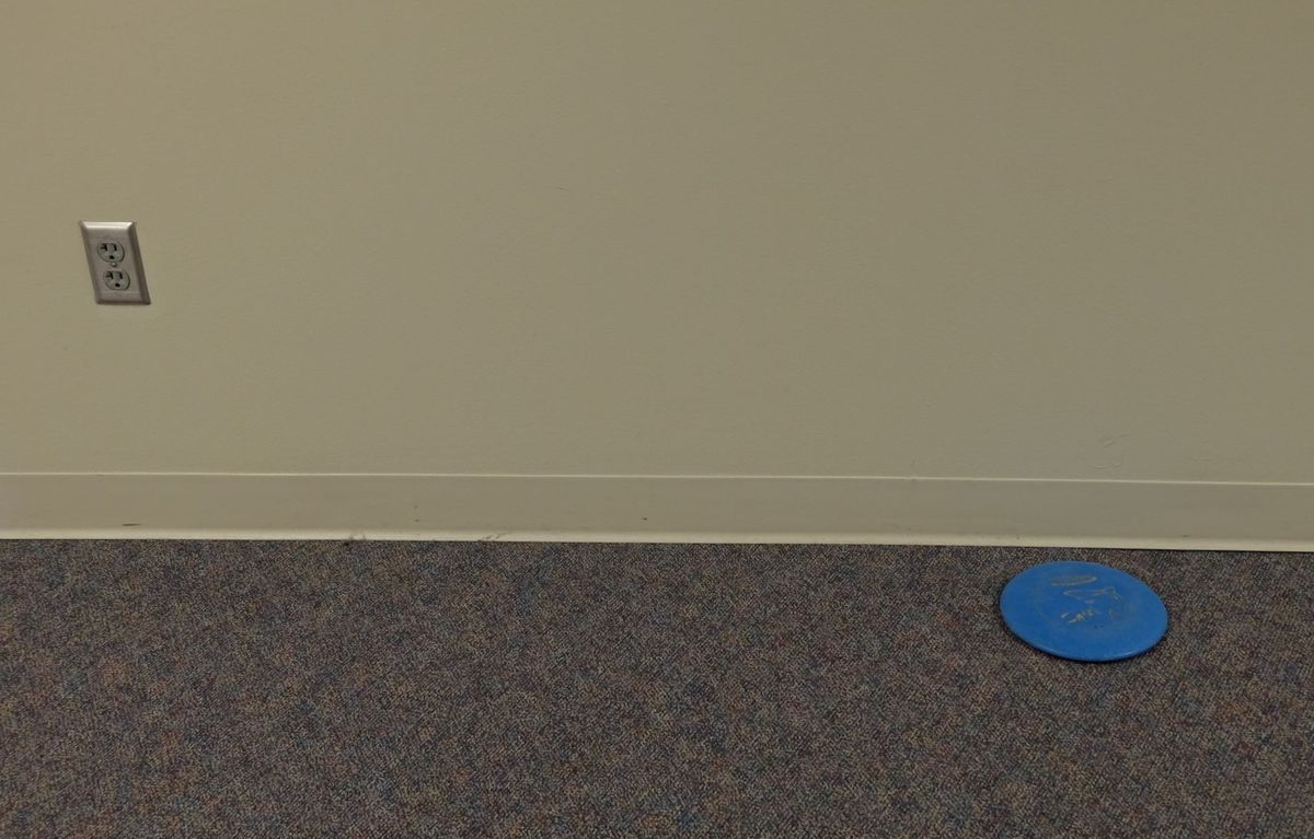 How to take a midrange photo for crime scene investigations