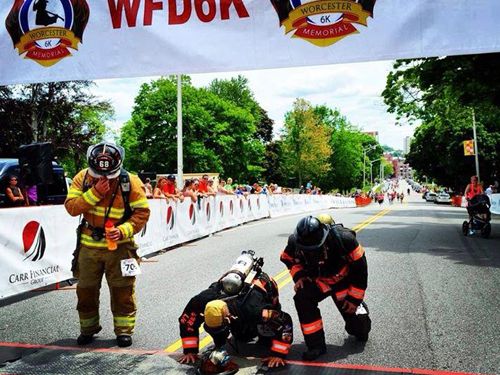 7 amazing photos that'll make you proud to be a firefighter
